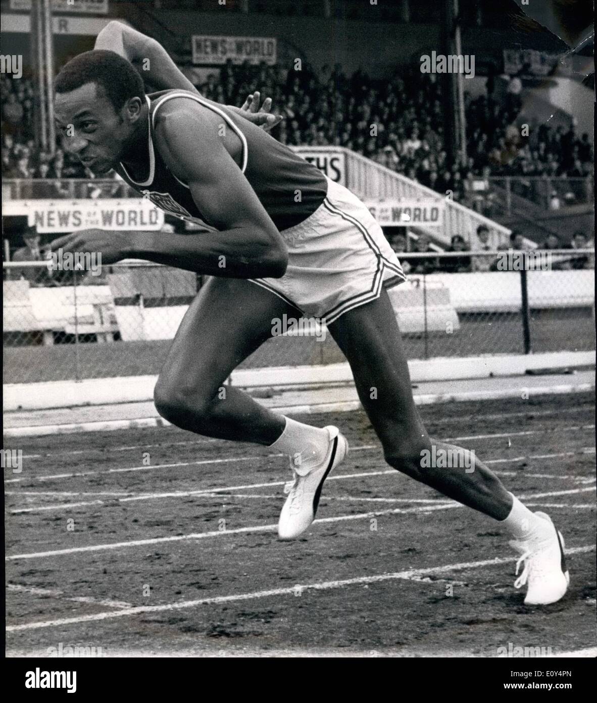 Tommie smith 1968 Banque de photographies et d’images à haute ...