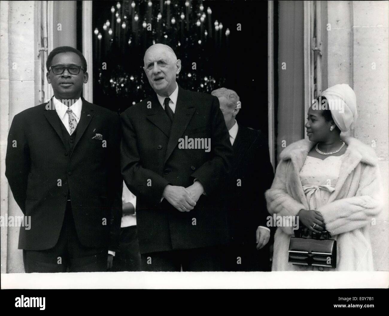 27 mars 1969 - Congo Le Président Mobutu et Mme Mobutu avec le Général ...