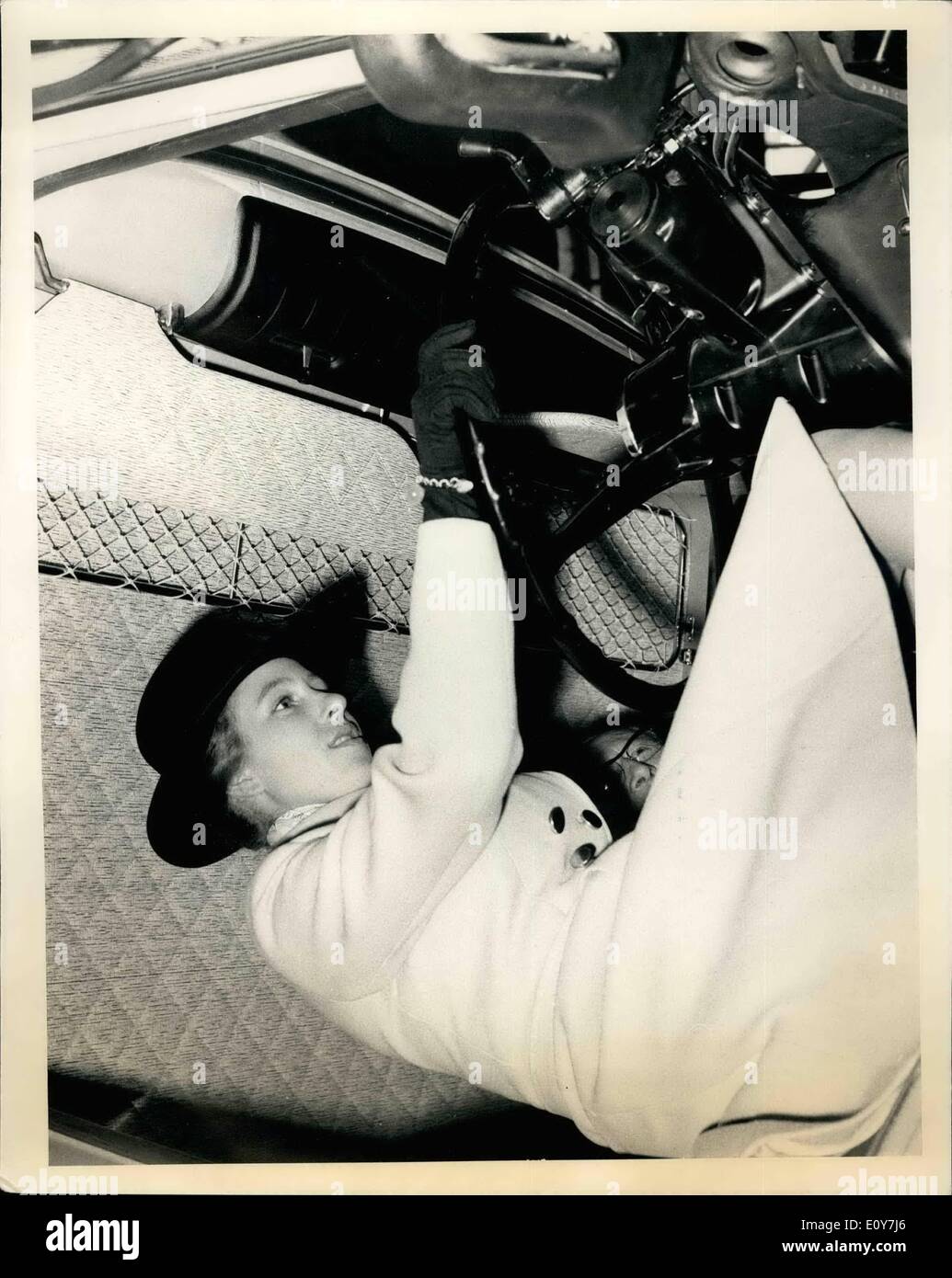 La princesse anne visite des travaux de voiture de rover Banque de ...