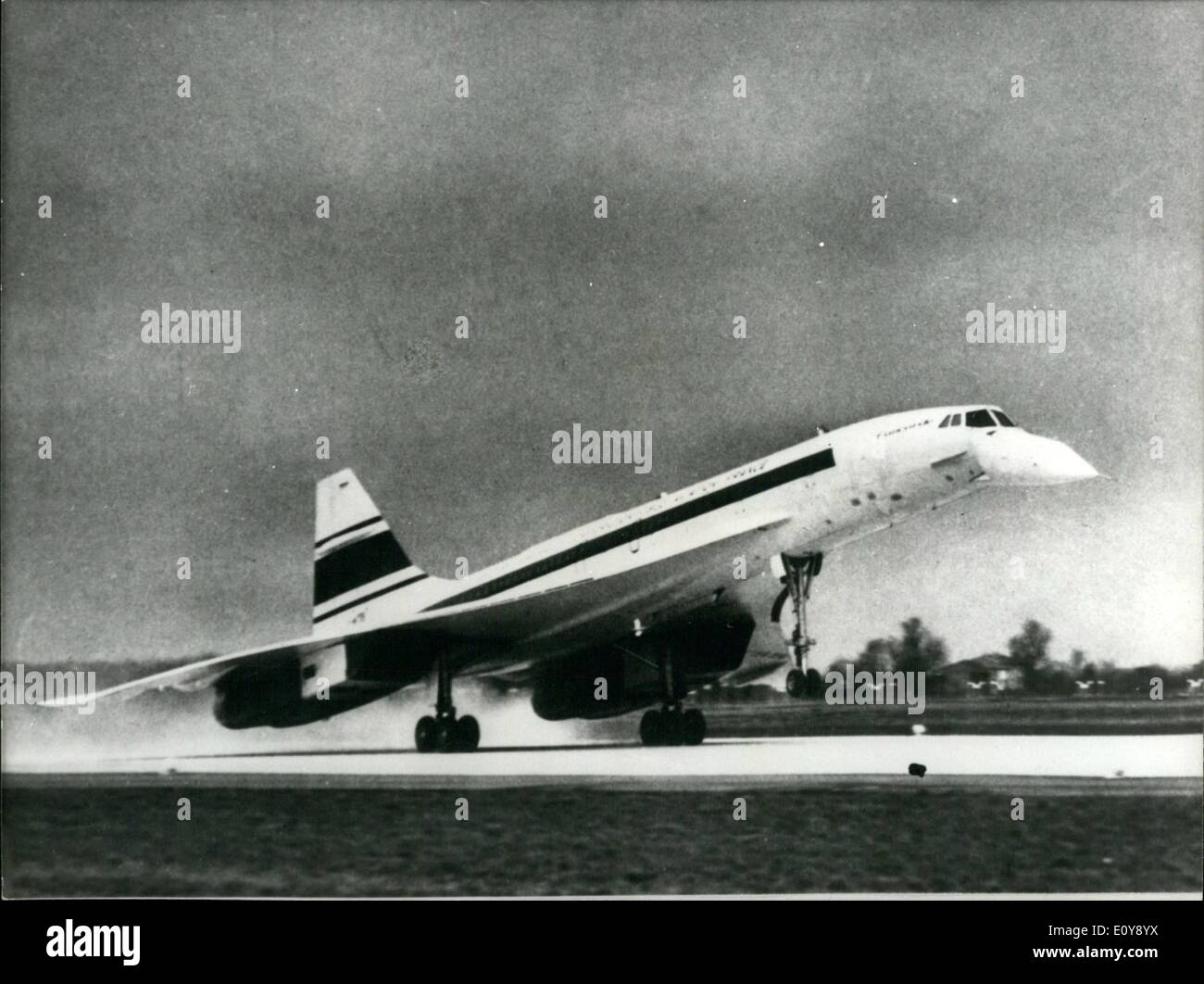 02 février 1969 - Concorde : Chariot avant se lâche. Photo montre ...