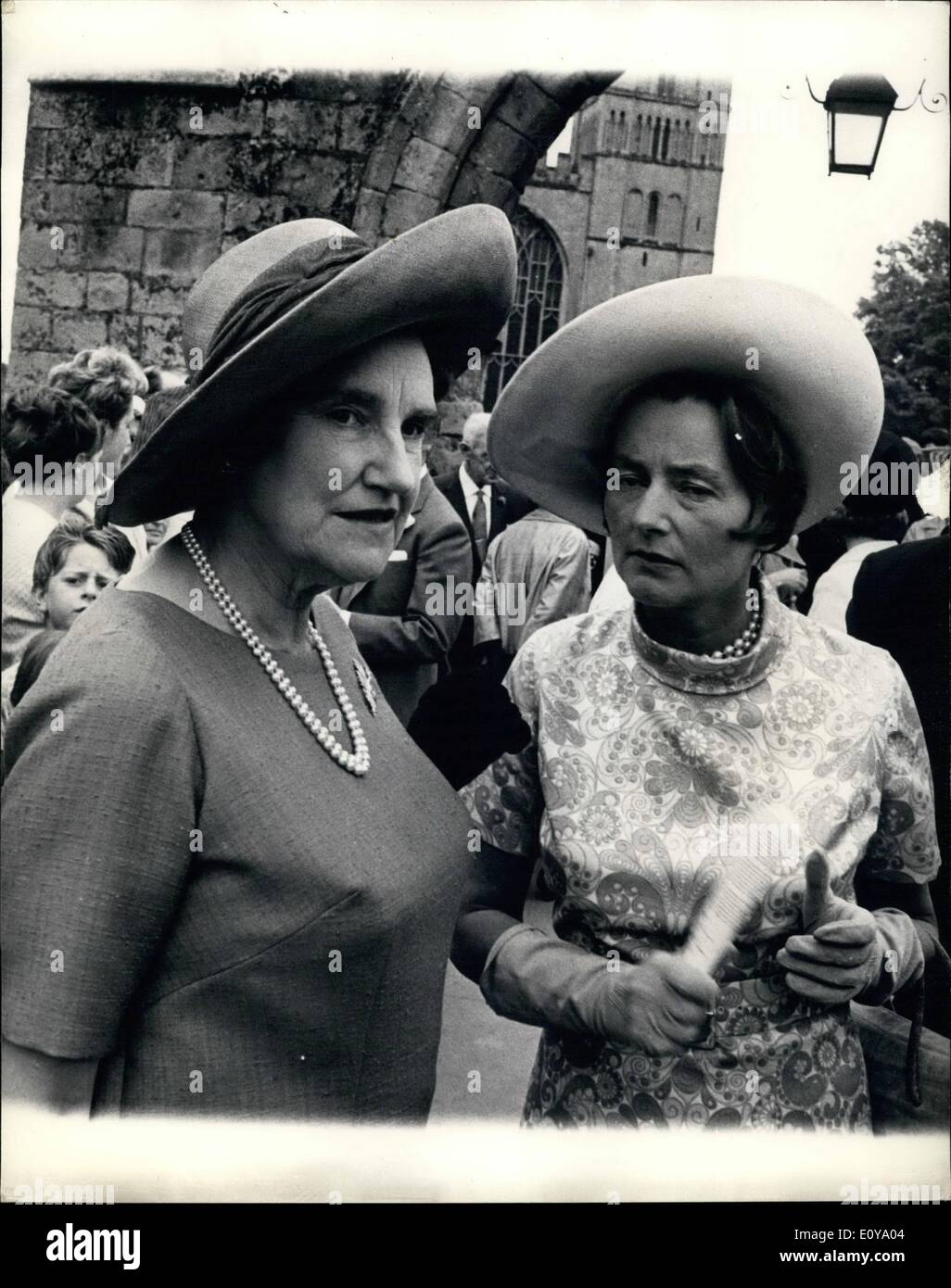 Juin 06, 1969 - fils de Peter Townsend épouse Farmer's Daughter : M ...