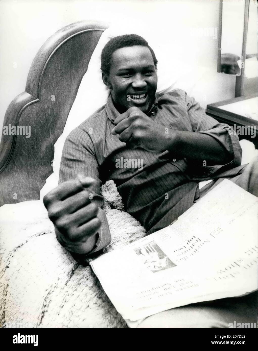 12 décembre 1969 - Charles poli l'américain Heavyweight arrive pour son ...