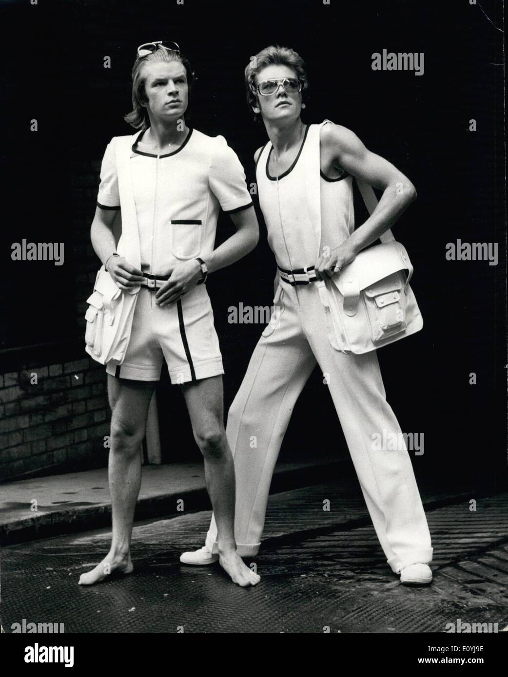 Juillet 07, 1970 - TOME GILBEY'S COLLECTION COUTURE SHOW À LONDRES ...