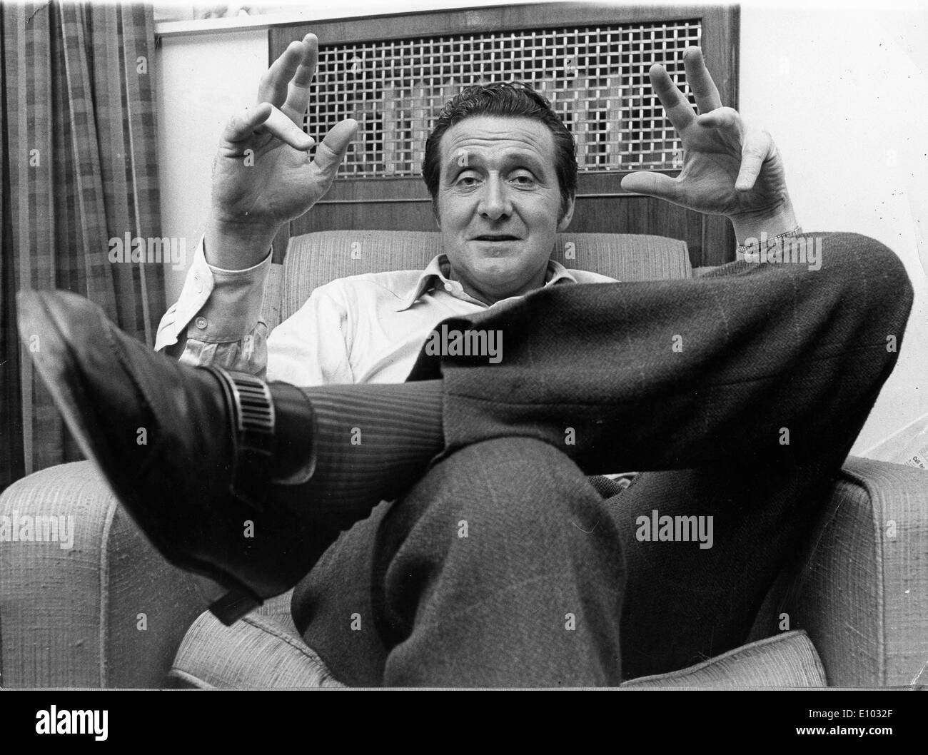 Patrick macnee Banque de photographies et d’images à haute résolution ...