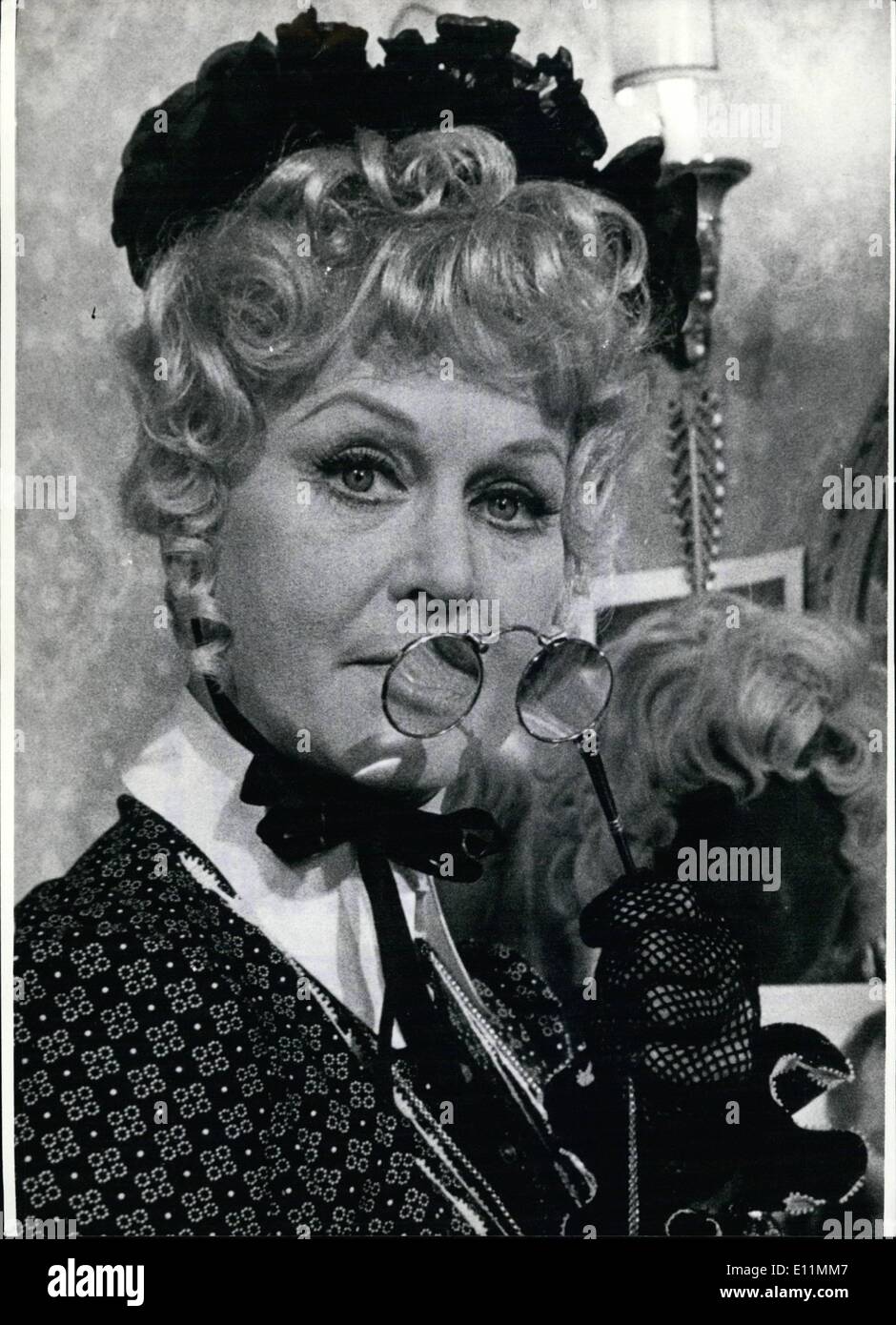 Son 65 anniversaire marika rokk danseuse Banque de photographies et d ...