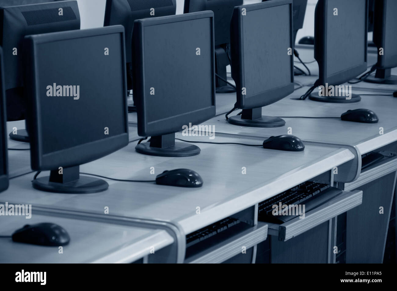 Salle informatique de l'école Banque de photographies et d’images à ...