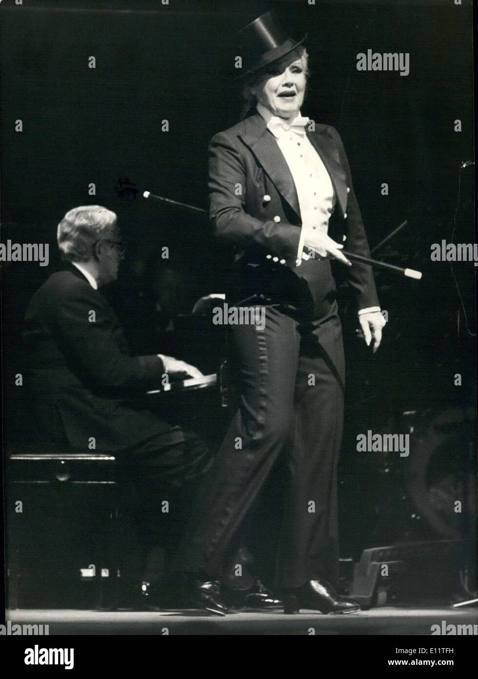 Mars 05, 1980 - Ginger Rogers l'exécution à l'Olympia à Paris Photo ...