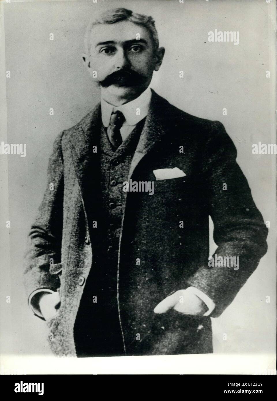 Pierre de coubertin jeux olympiques Banque de photographies et d’images ...