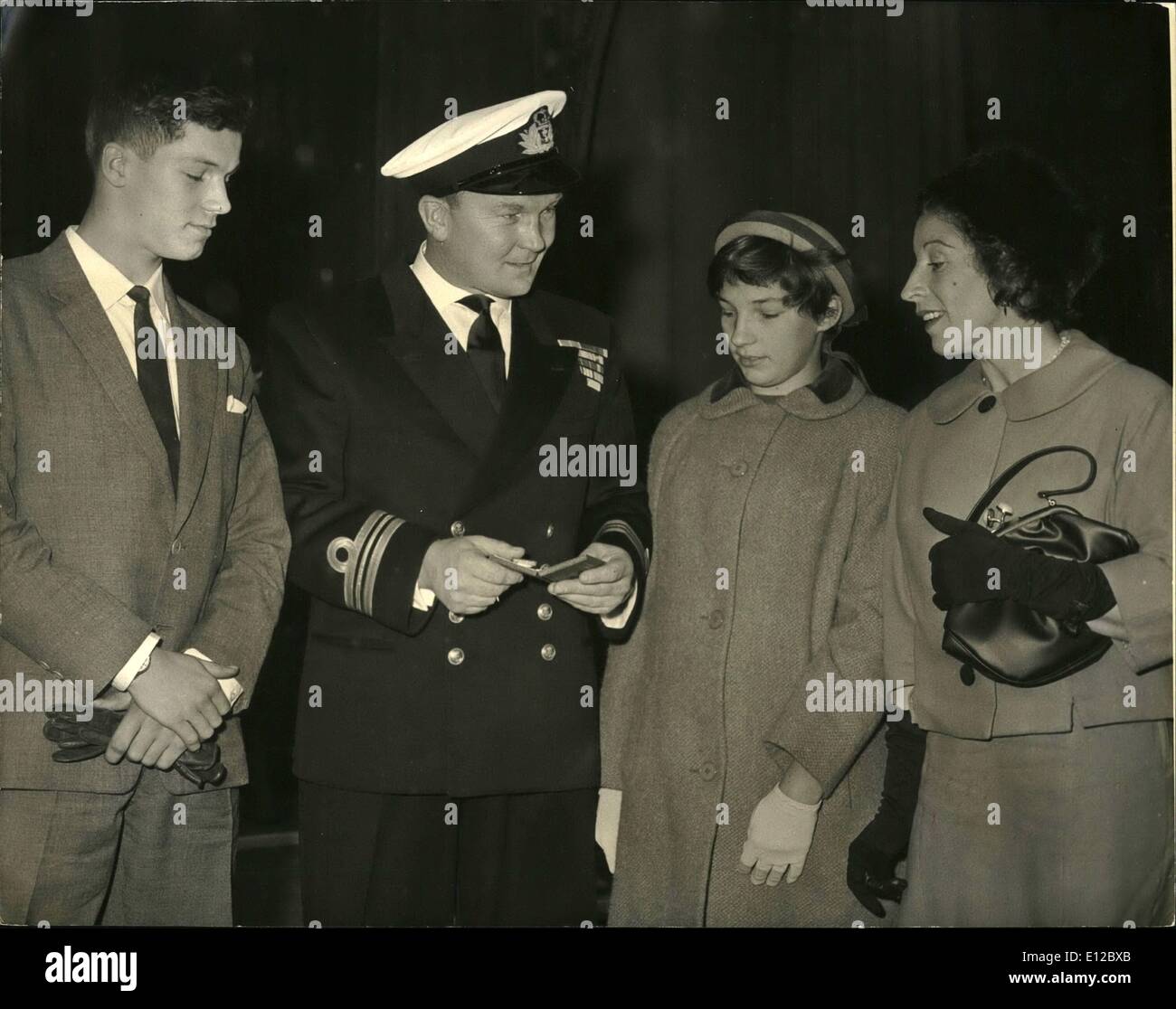 12 déc., 2011 - George Médaille de héros de la Marine. Lieutenant ...