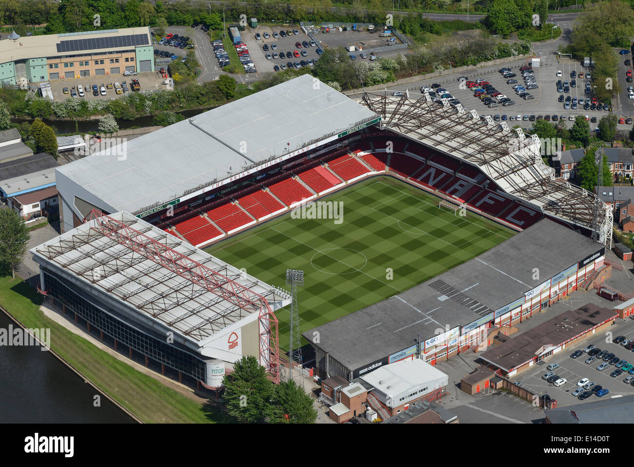 Nottingham forest ground Banque de photographies et d’images à haute ...