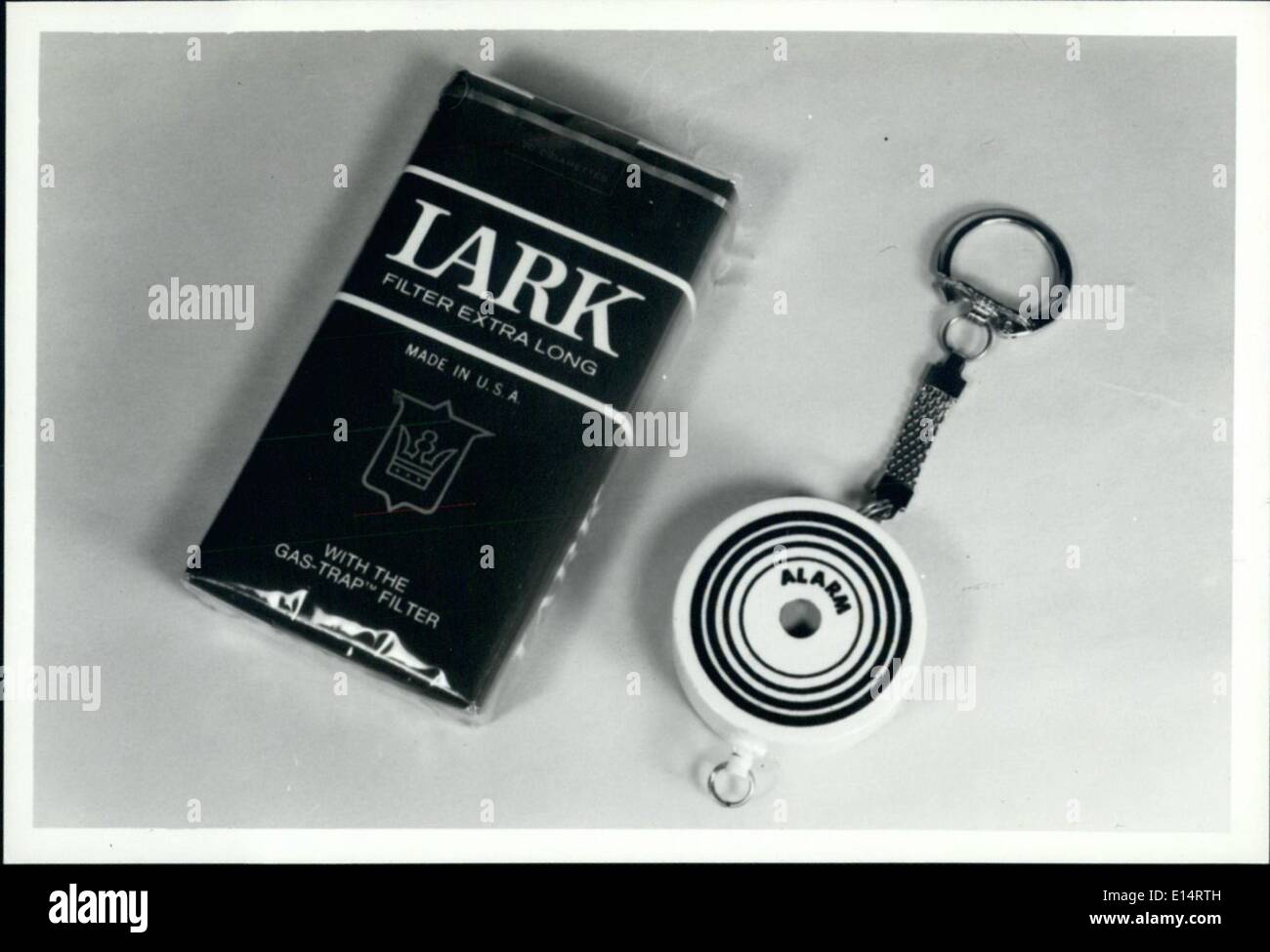 Lark cigarettes Banque de photographies et d’images à haute résolution ...