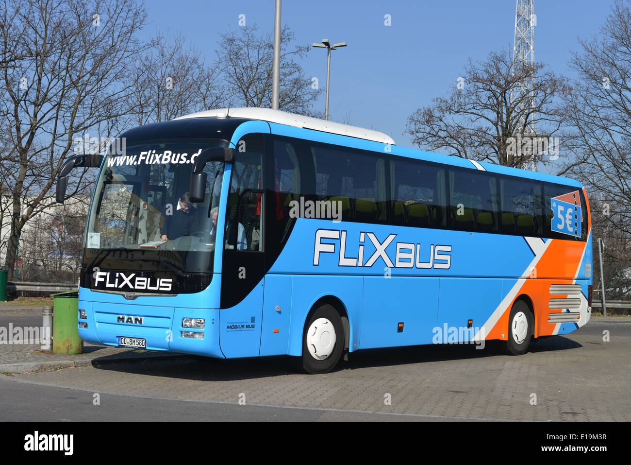 Logo flixbus Banque de photographies et d’images à haute résolution - Alamy