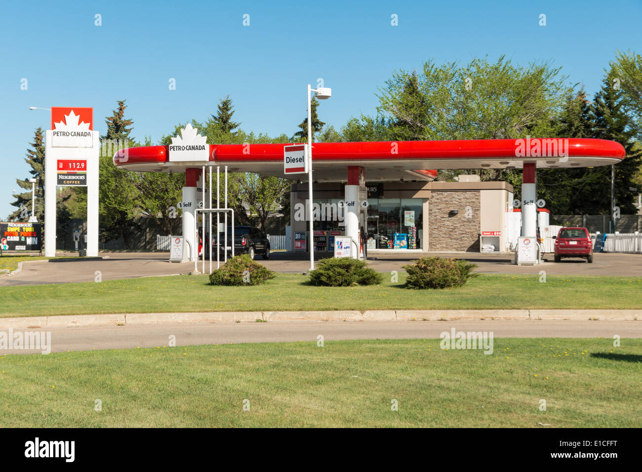 Petro canada Banque de photographies et d’images à haute résolution - Alamy