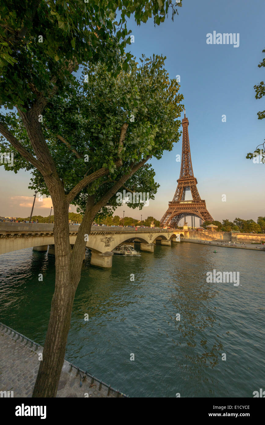 Port debilly Banque de photographies et d’images à haute résolution - Alamy