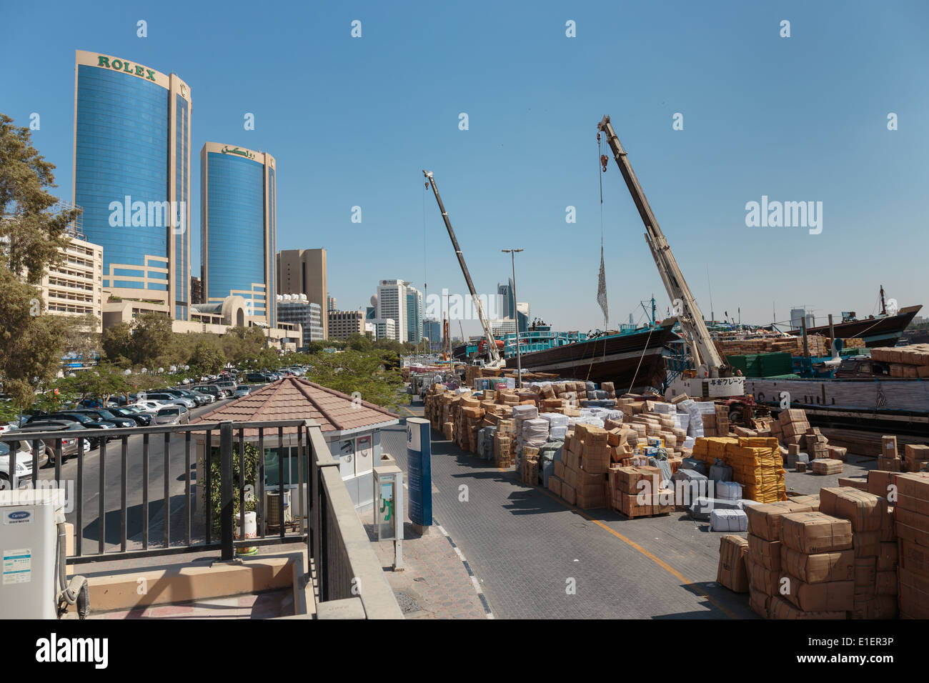 Container port dubai Banque de photographies et d’images à haute ...