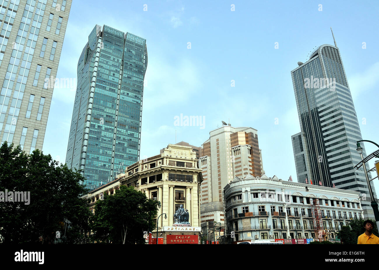 Ancienne architecture moderne chine shanghai Banque de photographies et ...
