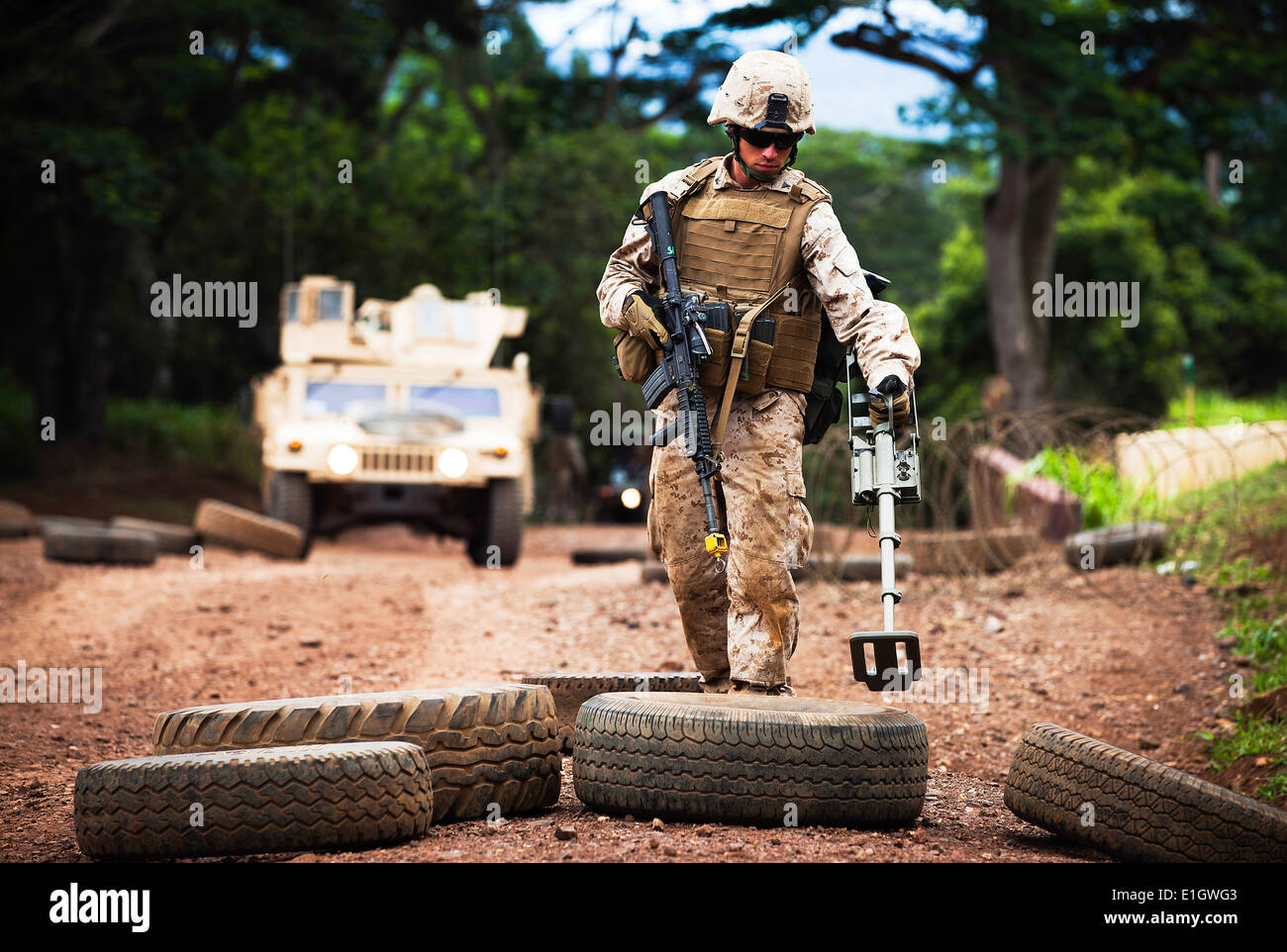 Lance le Cpl. David Engel, un anti-tank missileman avec armes Company ...