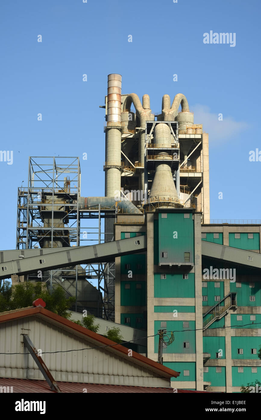 Cement plant factory Banque de photographies et d’images à haute ...