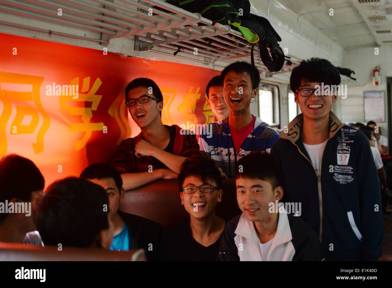 Tianshui, province de Gansu en Chine. 6 juin, 2014. Candidats posent ...