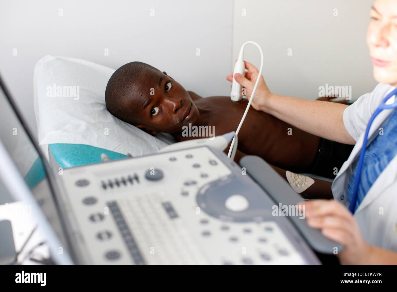 Enfant haïtien avec une malformation cardiaque traitée dans un hôpital ...