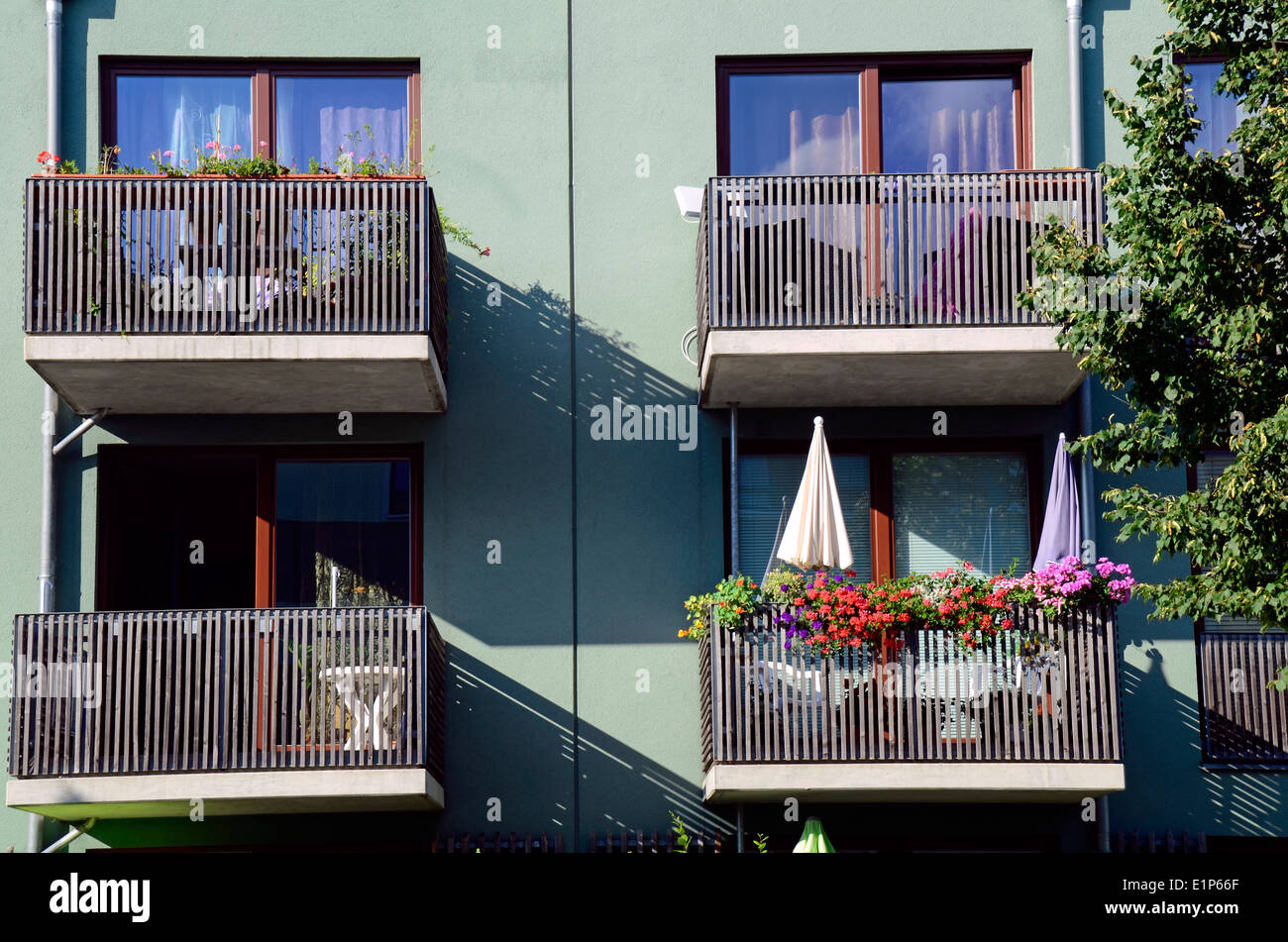 Modern house facade balconies Banque de photographies et d’images à ...