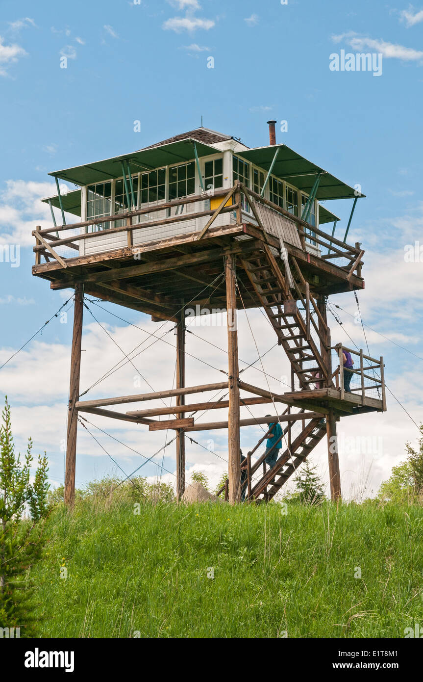 Fire lookout tower Banque de photographies et d’images à haute ...