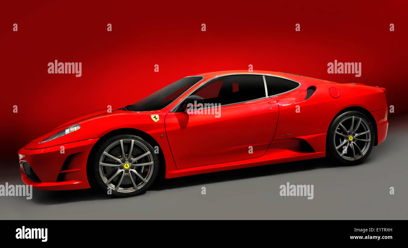 Ferrari Rouge Et Blanche Banque d'image et photos - Alamy