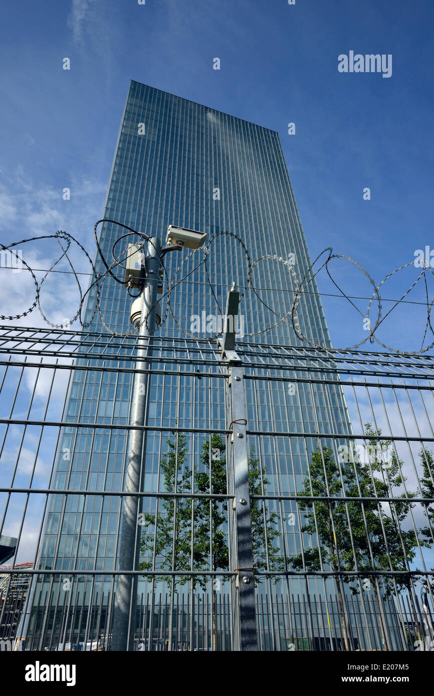 Caméra de surveillance batiment Banque de photographies et d’images à ...