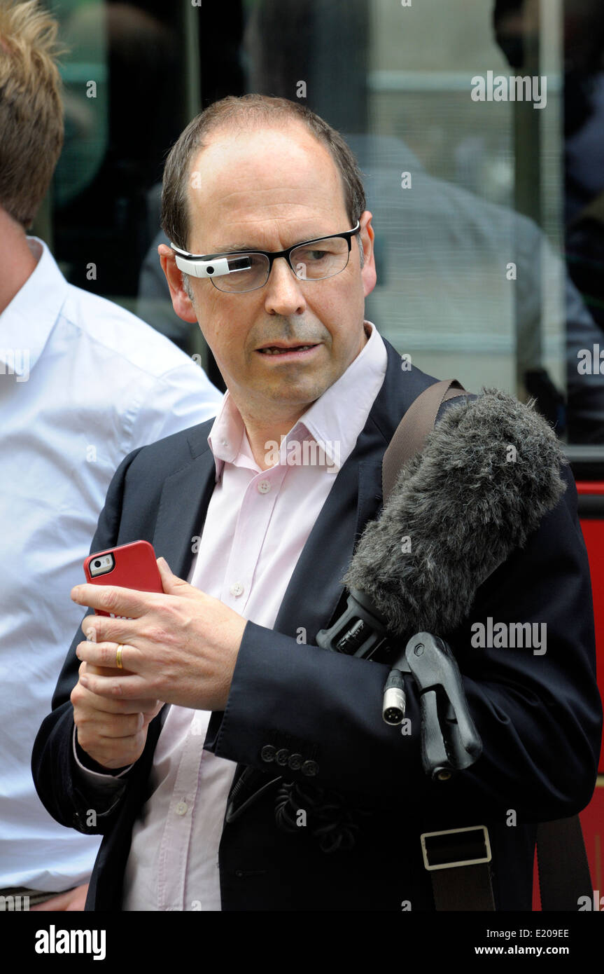 Correspondant technologie bbc rory cellan jones Banque de photographies ...