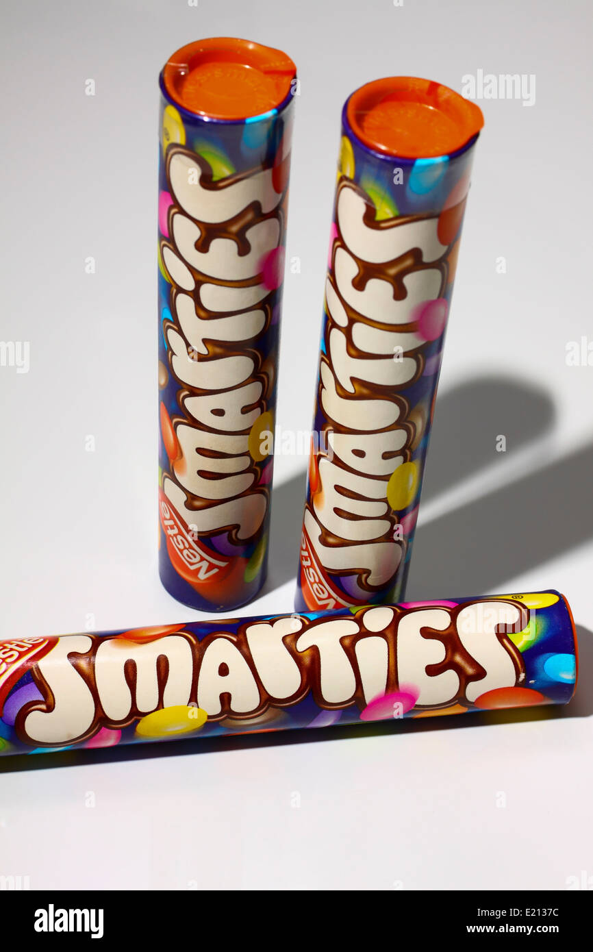 Tube of smarties Banque de photographies et d’images à haute résolution ...