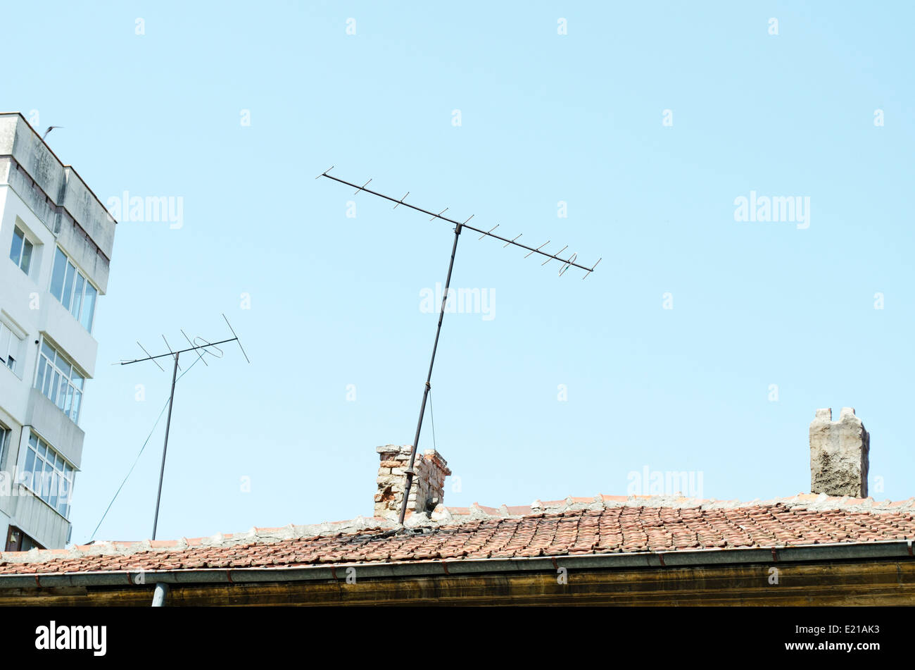 Antenne orange Banque de photographies et d’images à haute résolution ...