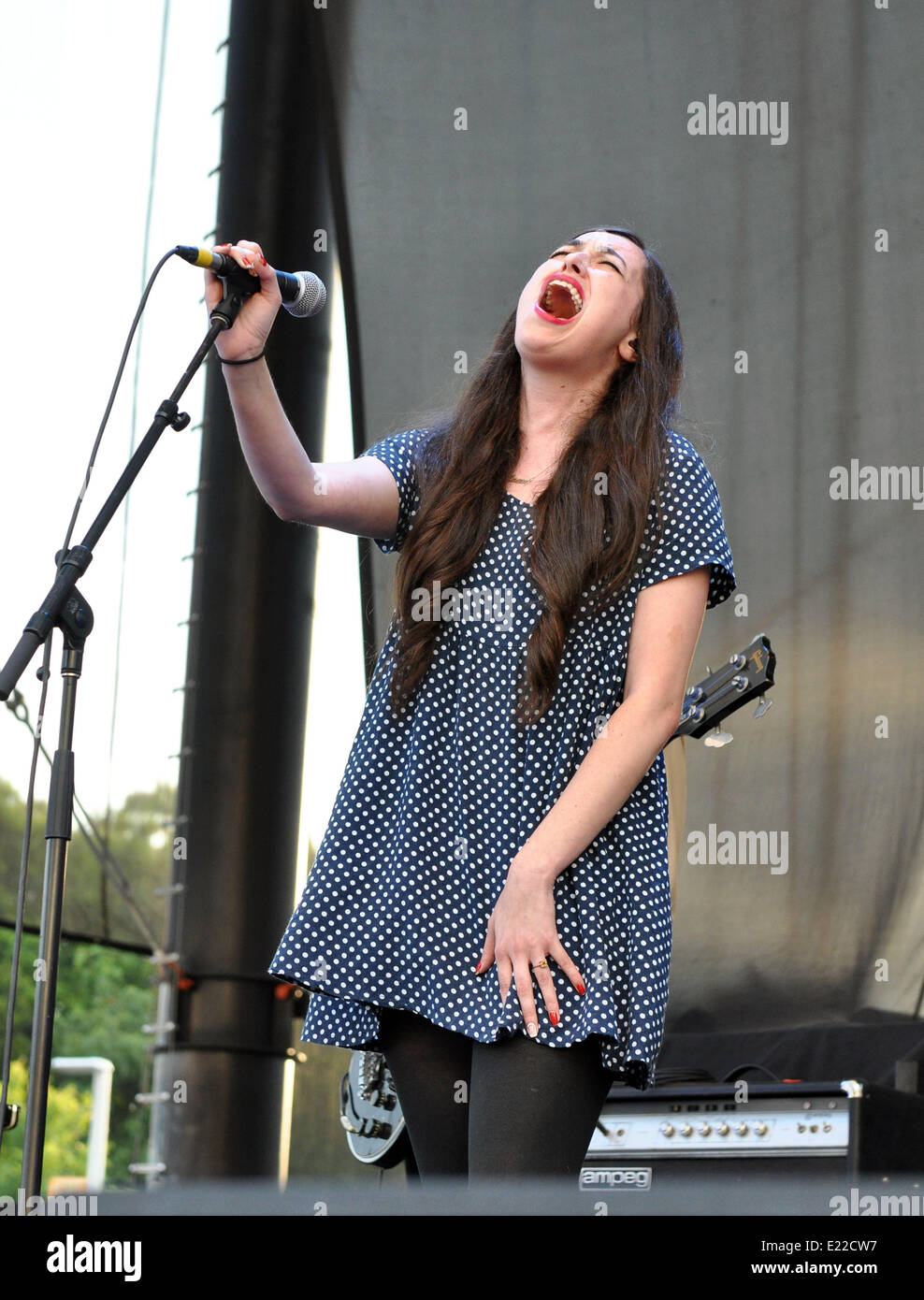 Madeline follin of cults Banque de photographies et d’images à haute ...