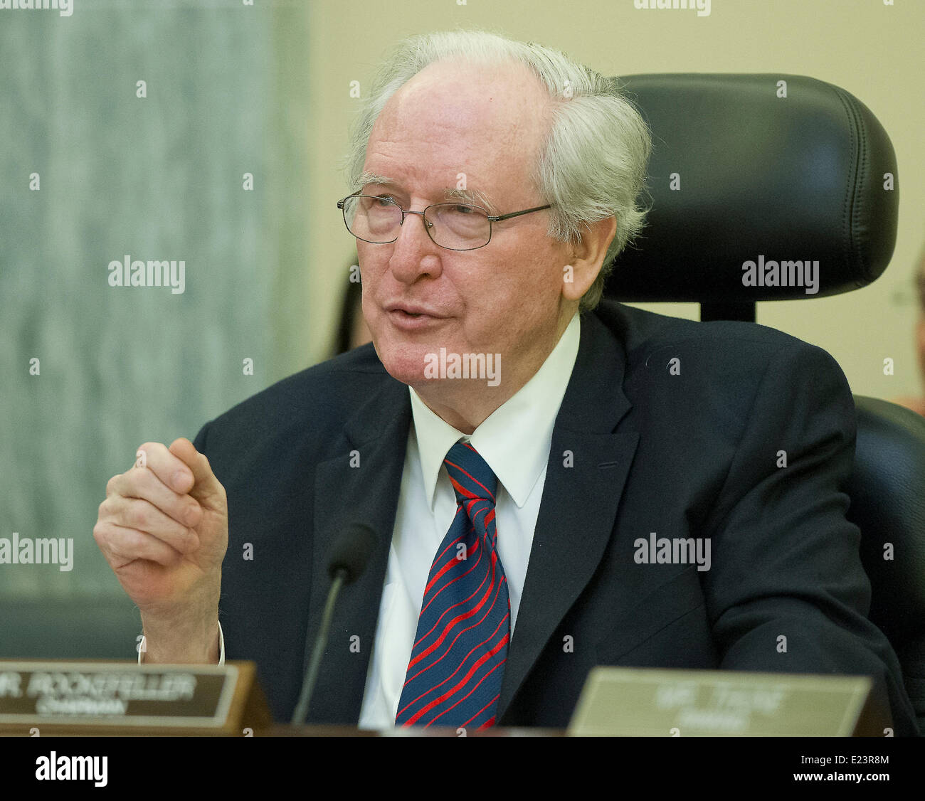 John d rockefeller iv Banque de photographies et d’images à haute ...