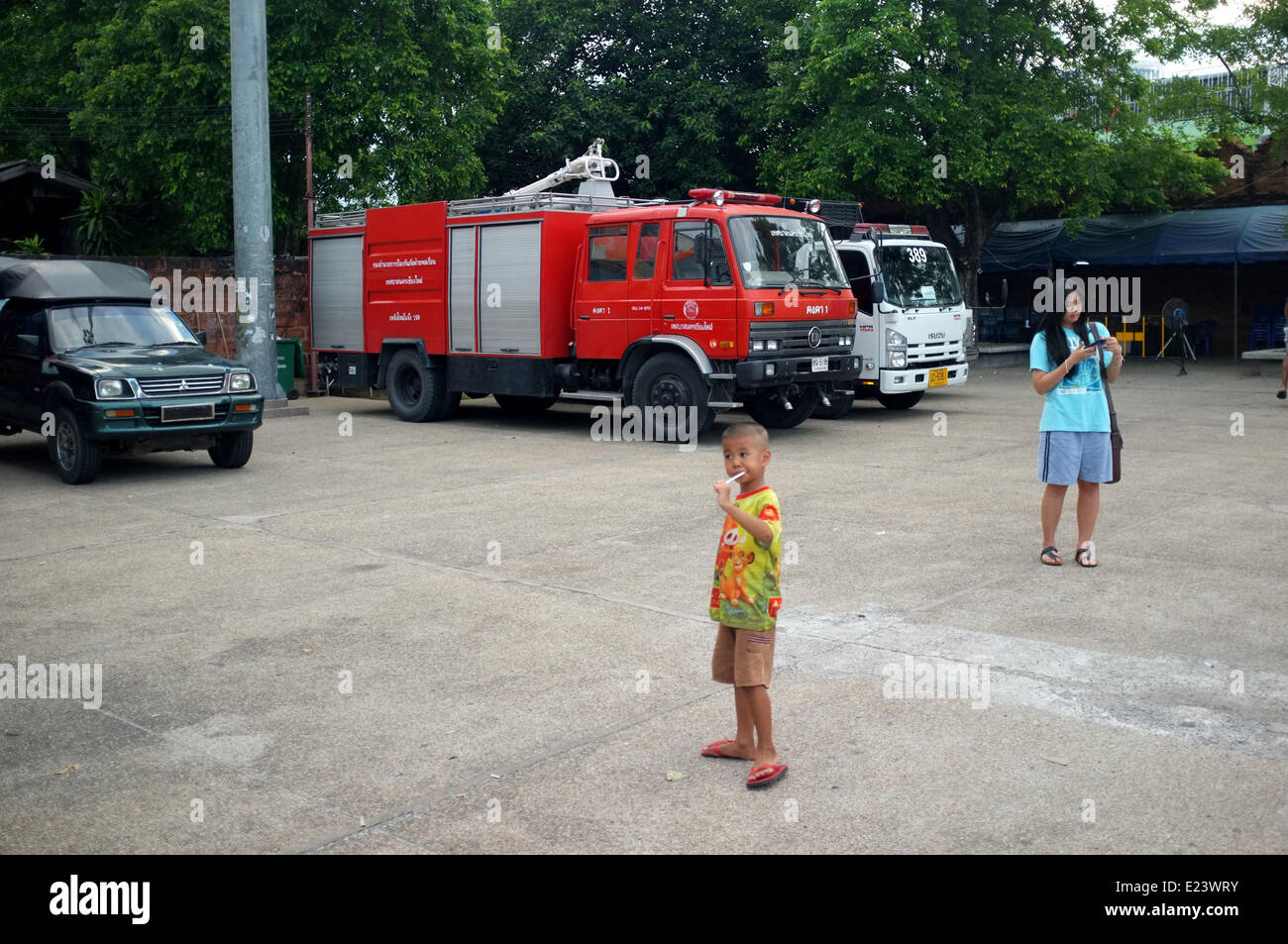Camion citerne militaire Banque de photographies et d’images à haute ...
