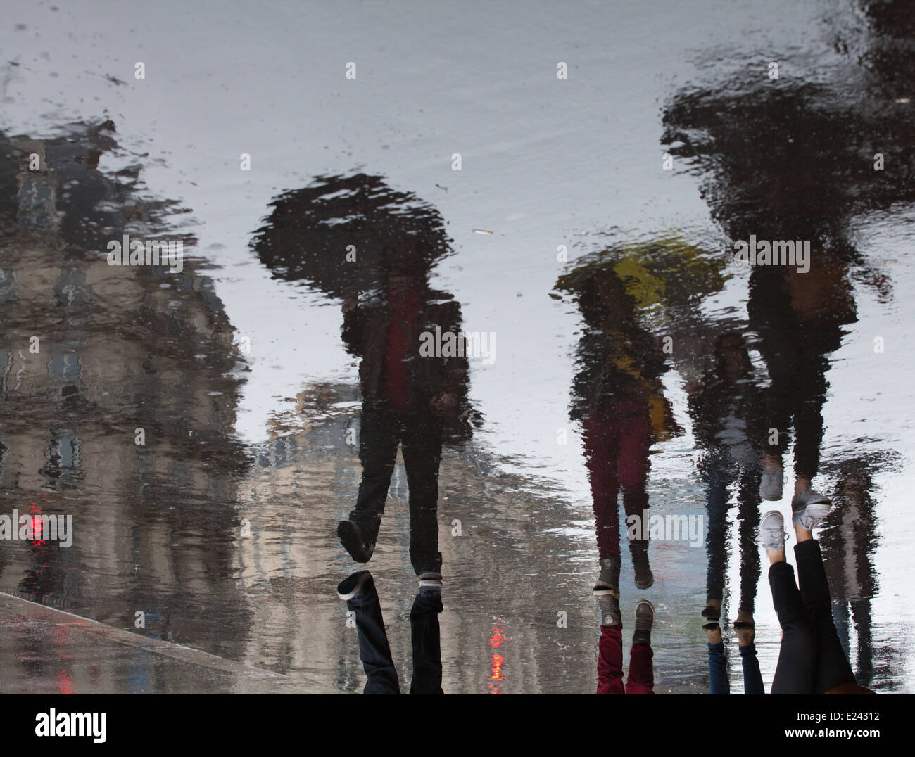 Paris pluvieux Banque de photographies et d’images à haute résolution ...