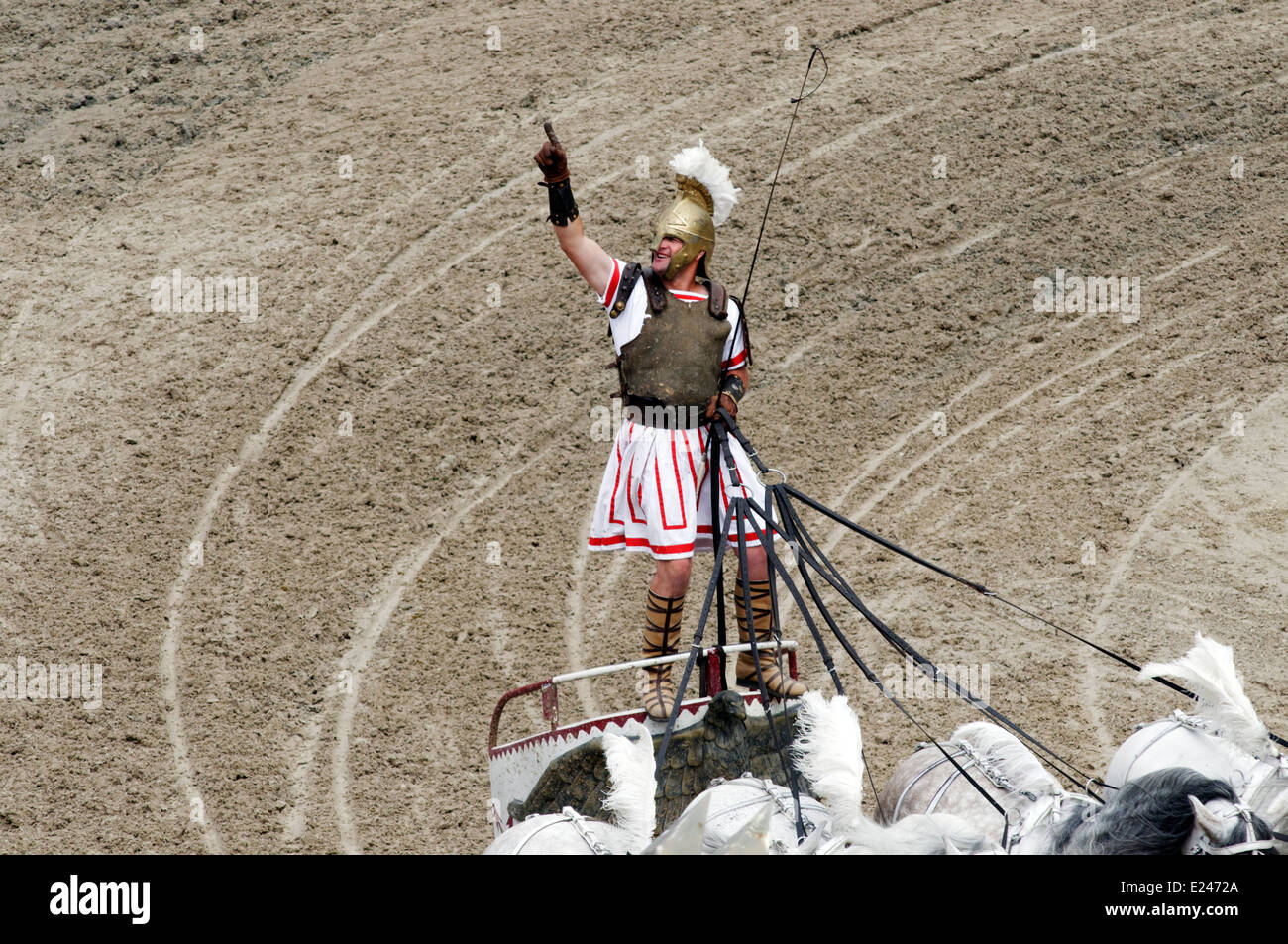 Reconstitution d'un char romain course à Puy du Fou à Les Epesses ...