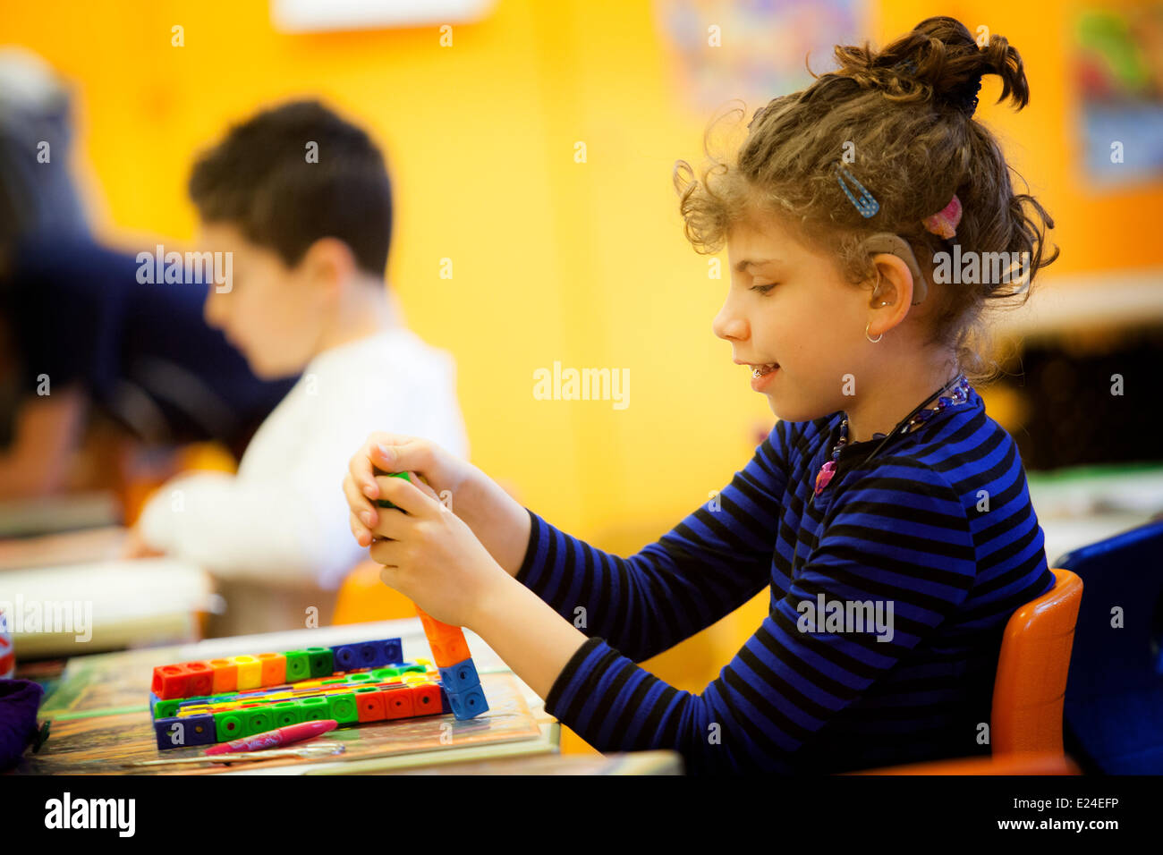 Hearing Impaired Child Banque d'image et photos - Alamy