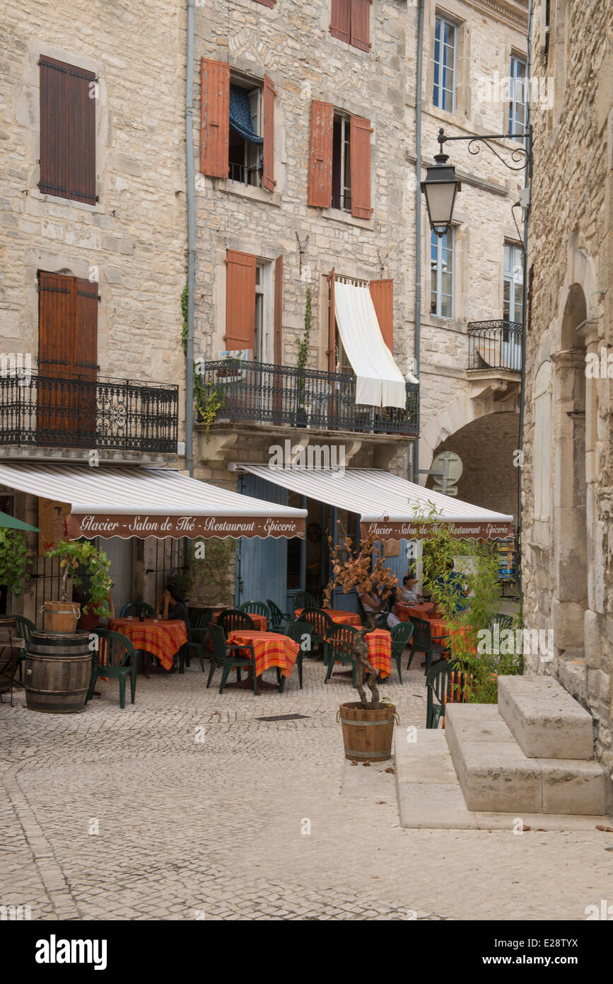 Barjac gard Banque de photographies et d’images à haute résolution - Alamy