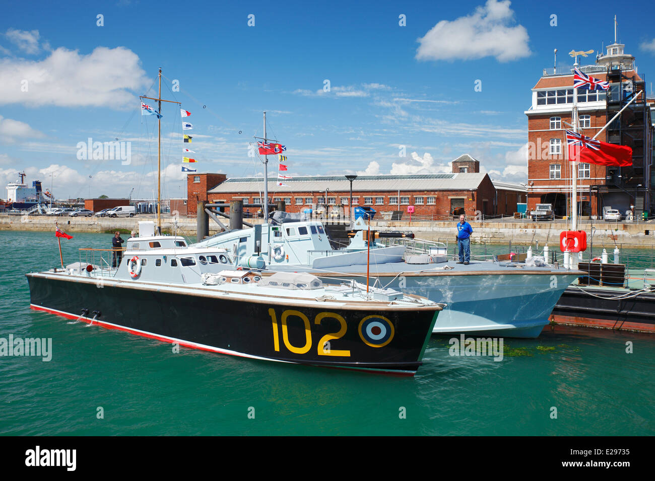 Motor torpedo Boat 102, aux côtés de MGB 81 à Gunwharf Quays, le port ...