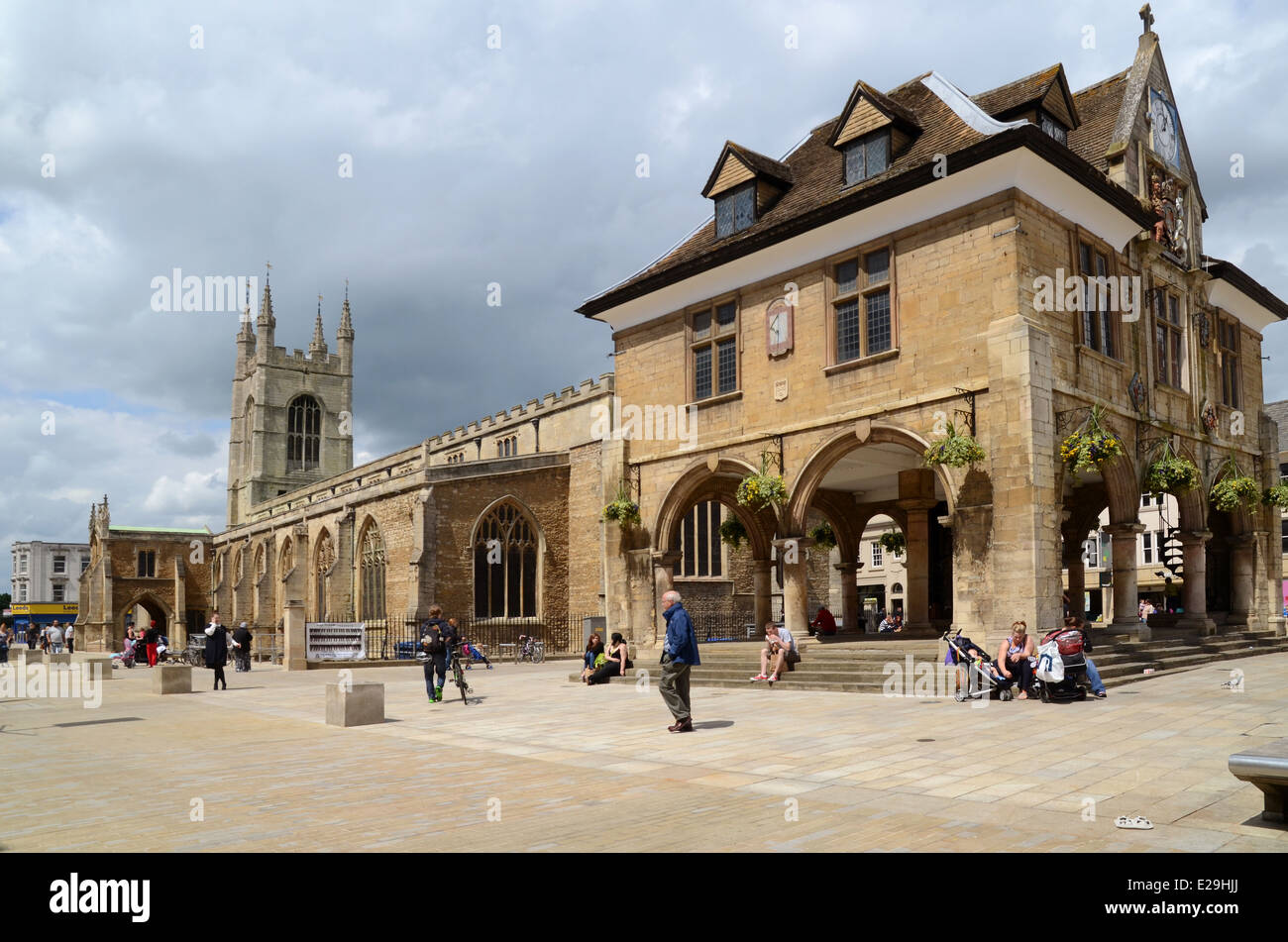 Peterborough square Banque de photographies et d’images à haute ...