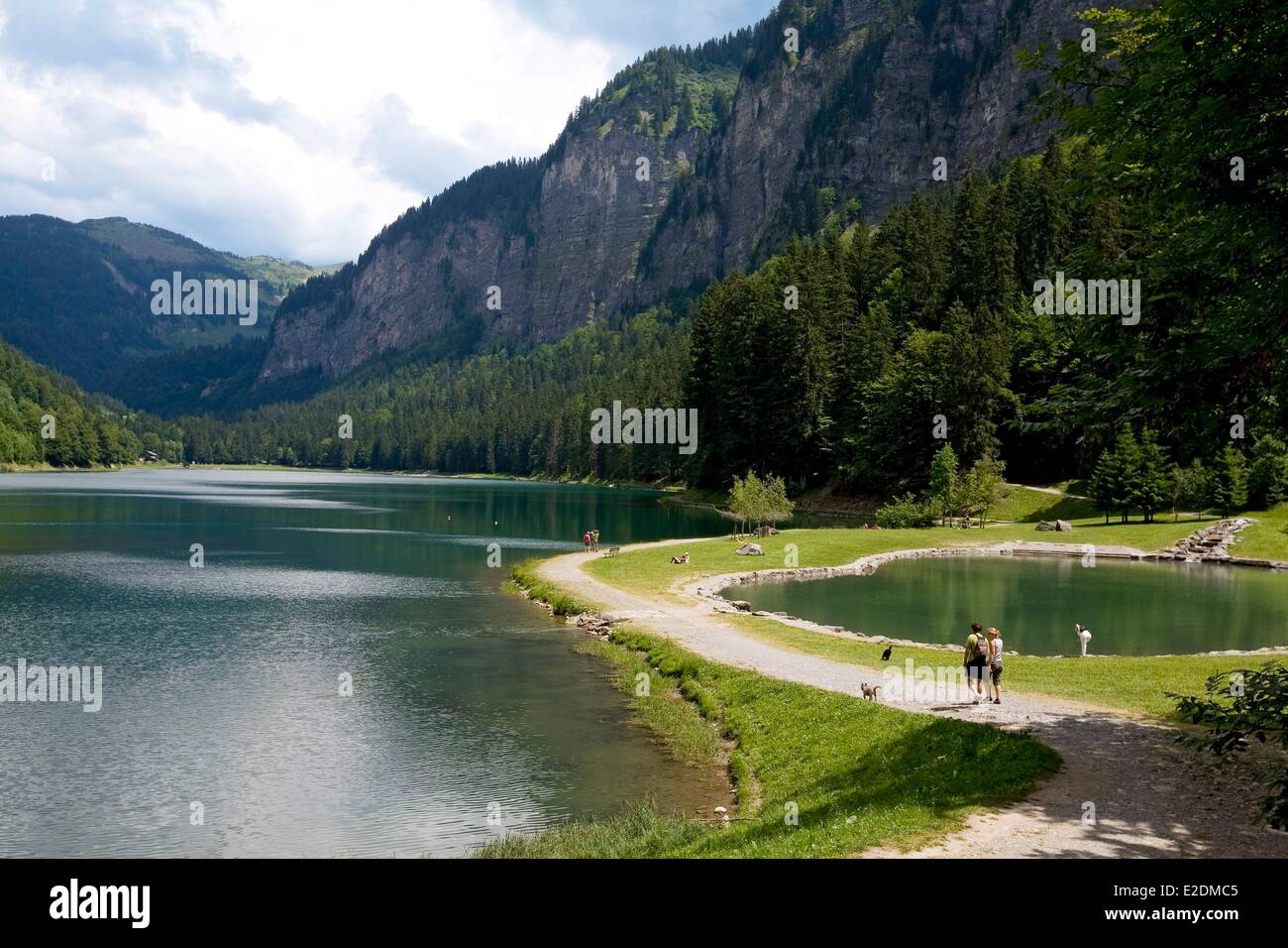 France Haute Savoie Morzine Lac de Morillon Photo Stock - Alamy