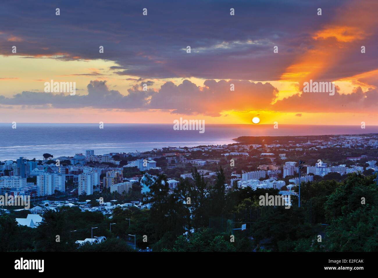 Réunion générale Banque de photographies et d’images à haute résolution ...
