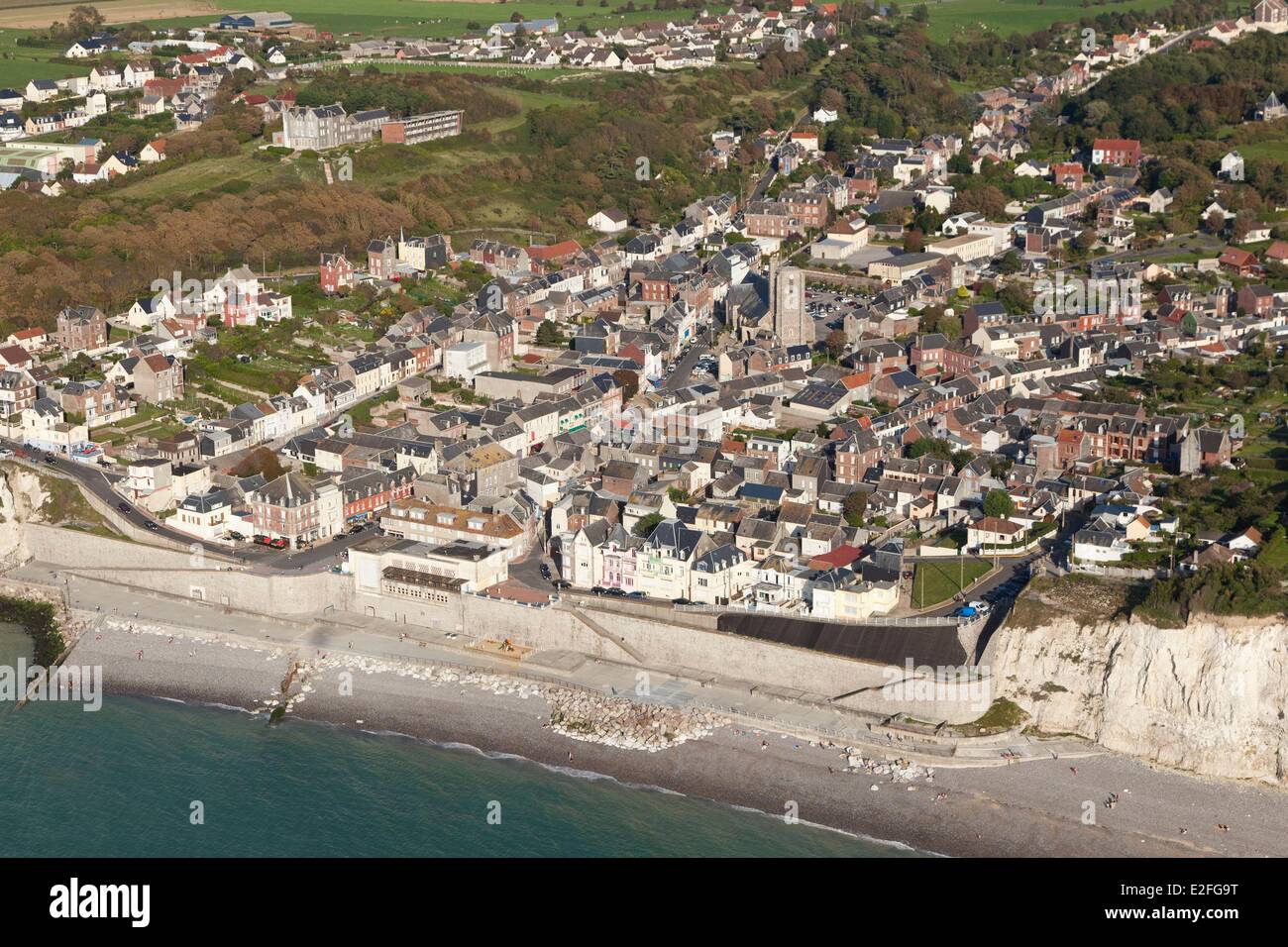 France, Somme, Ault, la ville et ses falaises (vue aérienne Photo Stock ...