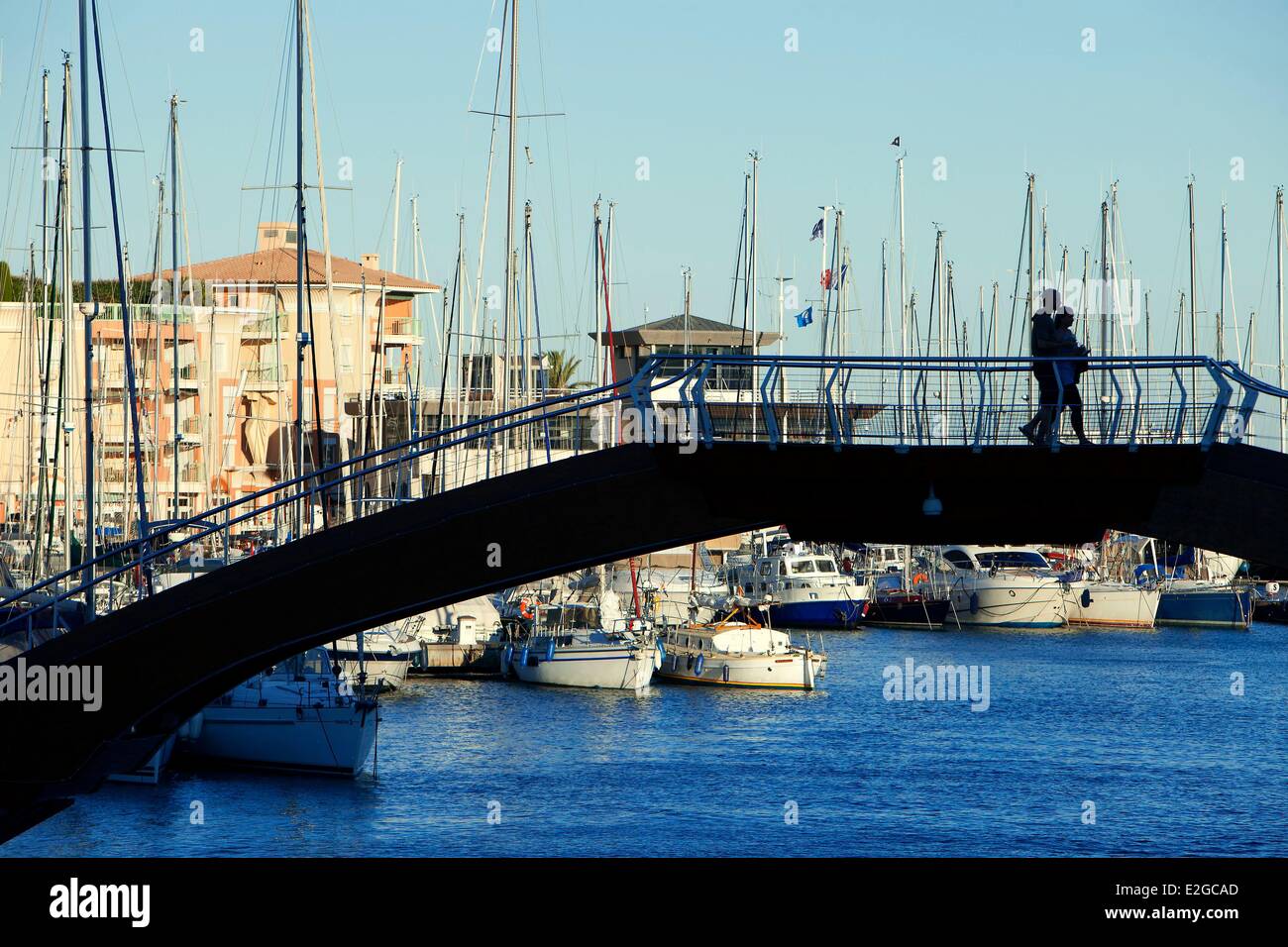 Port frejus Banque de photographies et d’images à haute résolution - Alamy