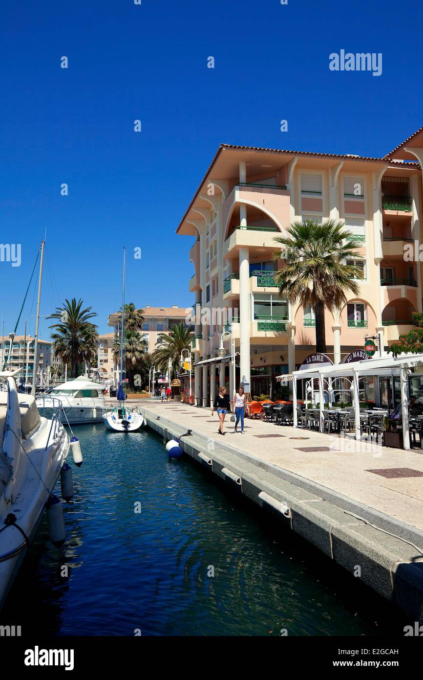 Port frejus Banque de photographies et d’images à haute résolution - Alamy