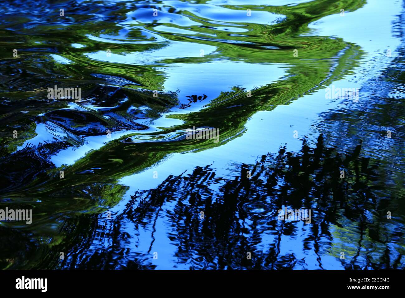 Rivière Issole Cabasse Var France Photo Stock - Alamy