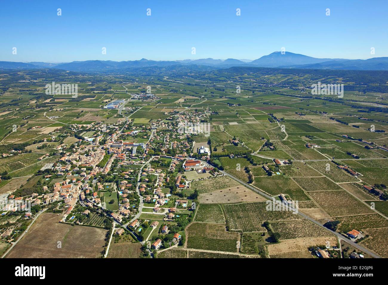 France Drome Tulette en bas du Mont Ventoux (vue aérienne Photo Stock ...