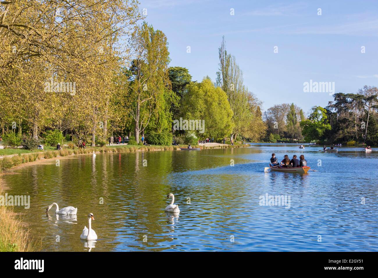 France Paris Le Bois de Vincennes lac Daumesnil au printemps Photo ...