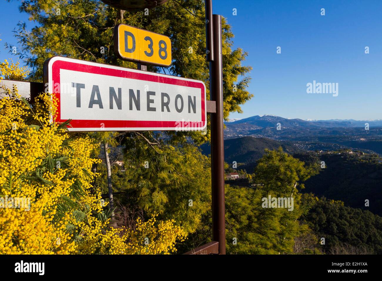 France Var Massif du Tanneron Tanneron road sign Photo Stock - Alamy