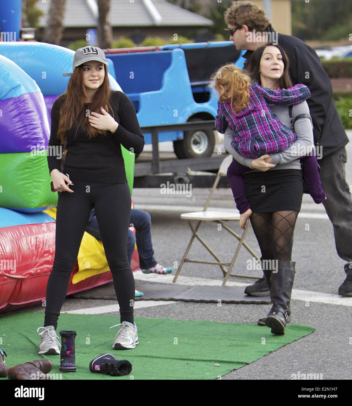 Ariel winter and shanelle workman Banque de photographies et d’images à ...